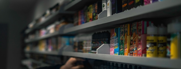 Illegal vape seizures soar as UK disposable ban risks fuelling black ...
